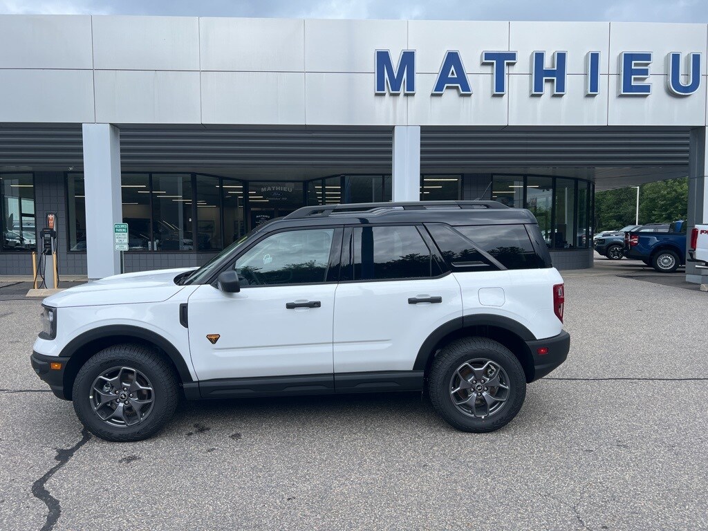 New 2024 Ford Bronco Sport Badlands in Oxford White VIN ...
