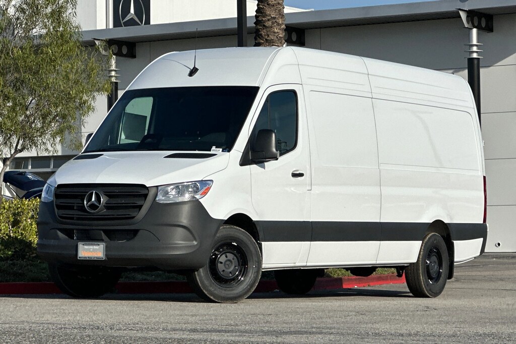 New 2025 Mercedes-Benz Sprinter 2500 Cargo 170 WB