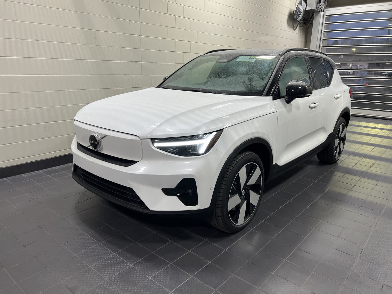 Xc40 recharge release date store