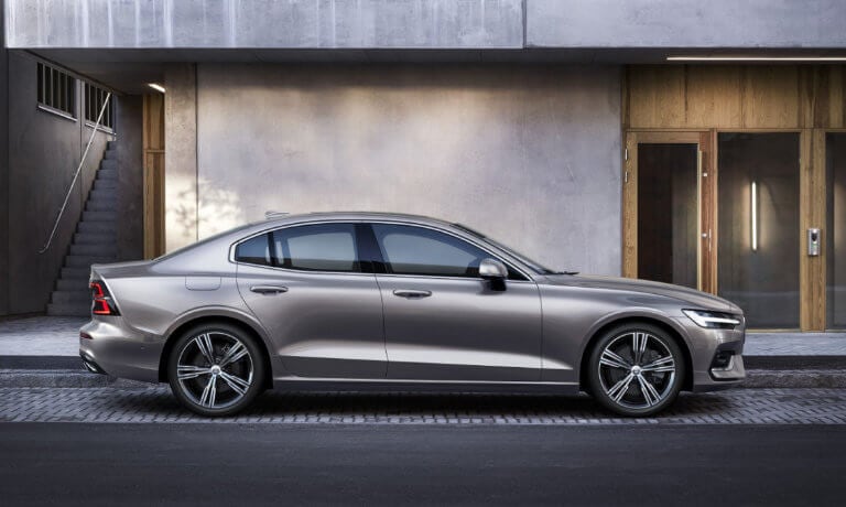2022 Volvo S60 vs. S90 Comparison | Features & Specs in Moline, IL