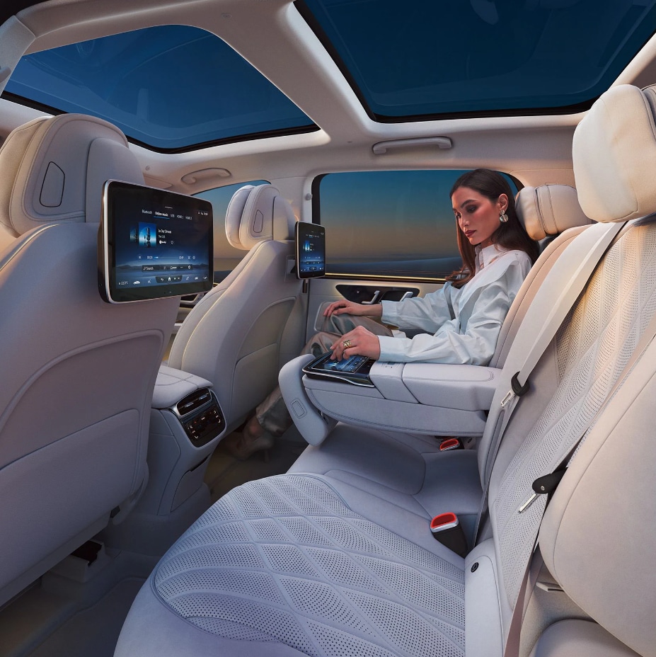 Exploring the Rocky Mountains in Style: A Review of the Mercedes-Benz ...