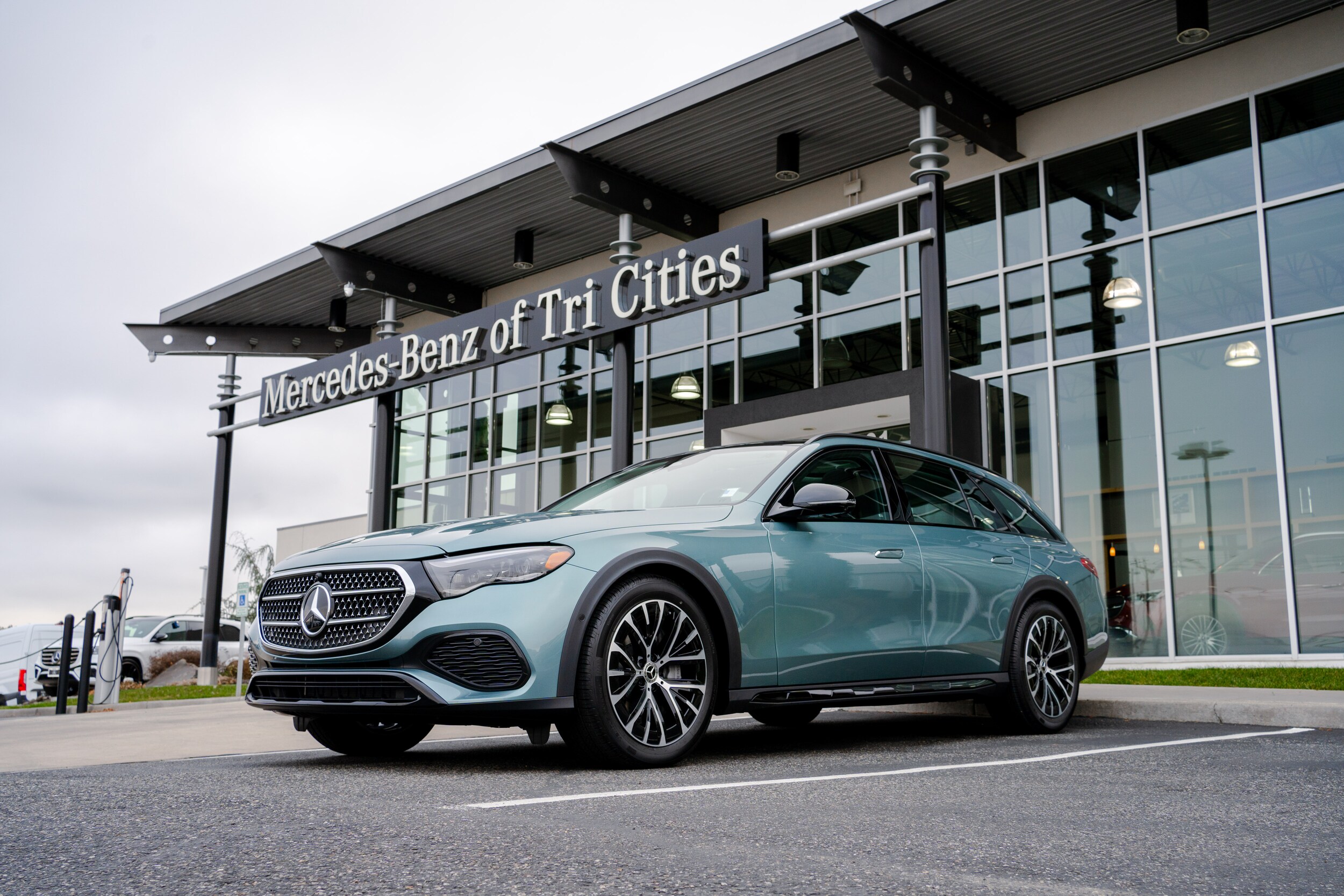 New and Pre-Owned Mercedes-Benz dealership in Kennewick | Mercedes-Benz ...