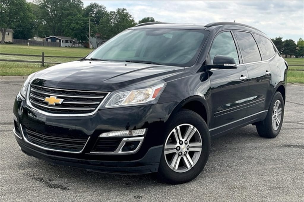 Used 2017 Chevrolet Traverse LT w/2LT For Sale in Hutchinson, KS ...