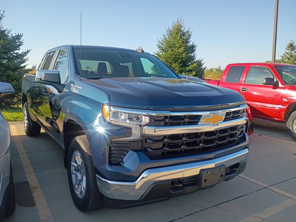 Used 2022 Chevrolet Silverado 1500 For Sale at Mills Chevrolet | VIN: 3GCPDKEK0NG570009