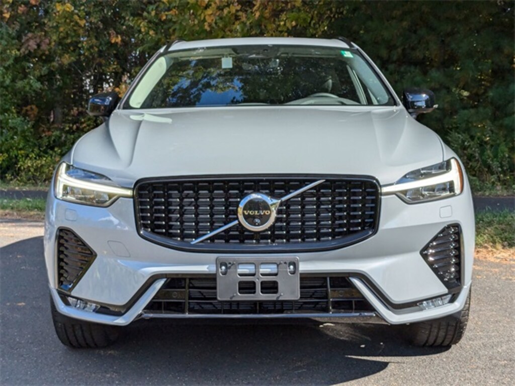 New 2025 Volvo XC60 B5 Plus For Sale in Simsbury, CT at Mitchell Volvo ...
