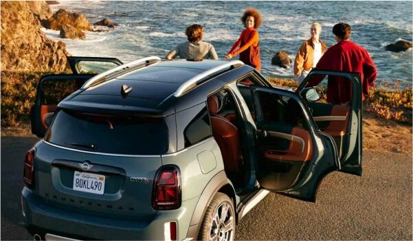 WHO OWNS MINI COOPER? | Motor City MINI