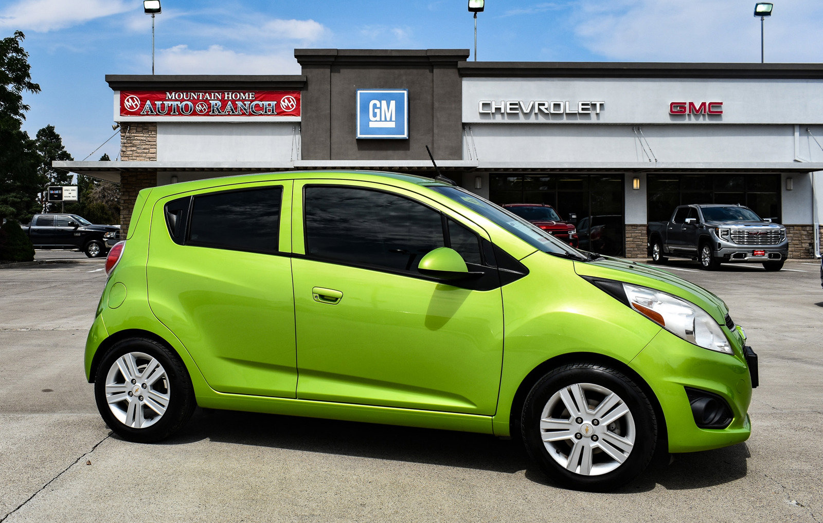 Chevrolet Spark 2022 Green
