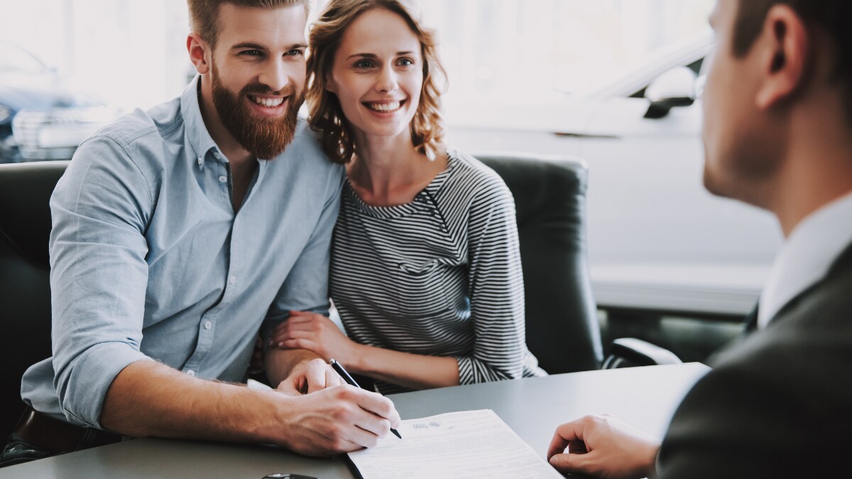 Leasing vs Financing: Which is Better? | Nyle Maxwell Taylor, TX