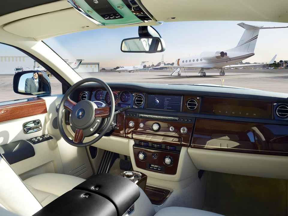 Build Your Custom Rolls-Royce Phantom | Rolls-Royce Motor Cars Paramus
