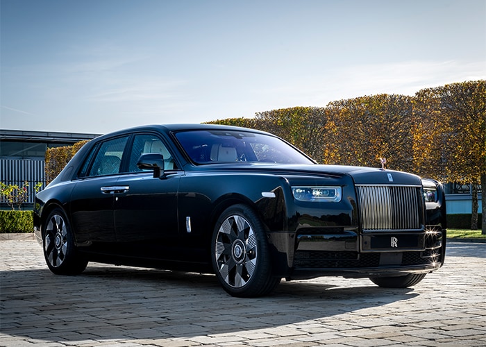 Rolls-Royce Ghost vs. Rolls-Royce Phantom | Rolls-Royce Motor Cars Paramus
