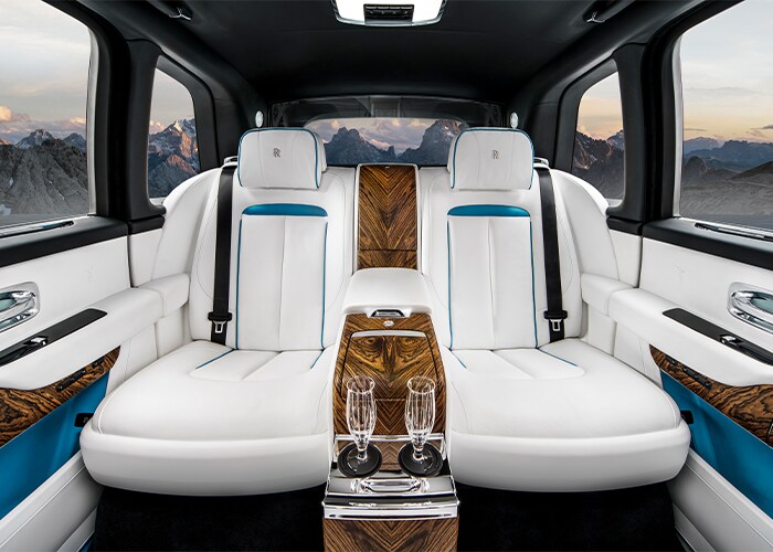 Rolls-Royce Cullinan Vs. Range Rover | Rolls-Royce Motor Cars Paramus