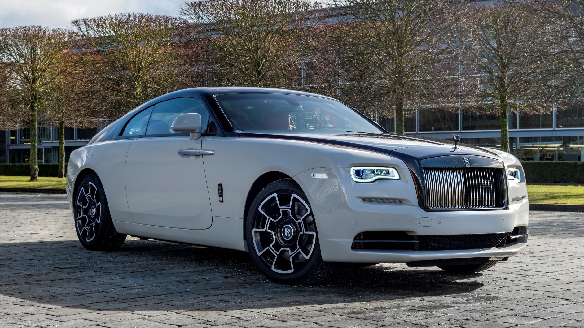 Compare the Rolls Royce Dawn and Wraith with Rolls-Royce Motor Cars Paramus