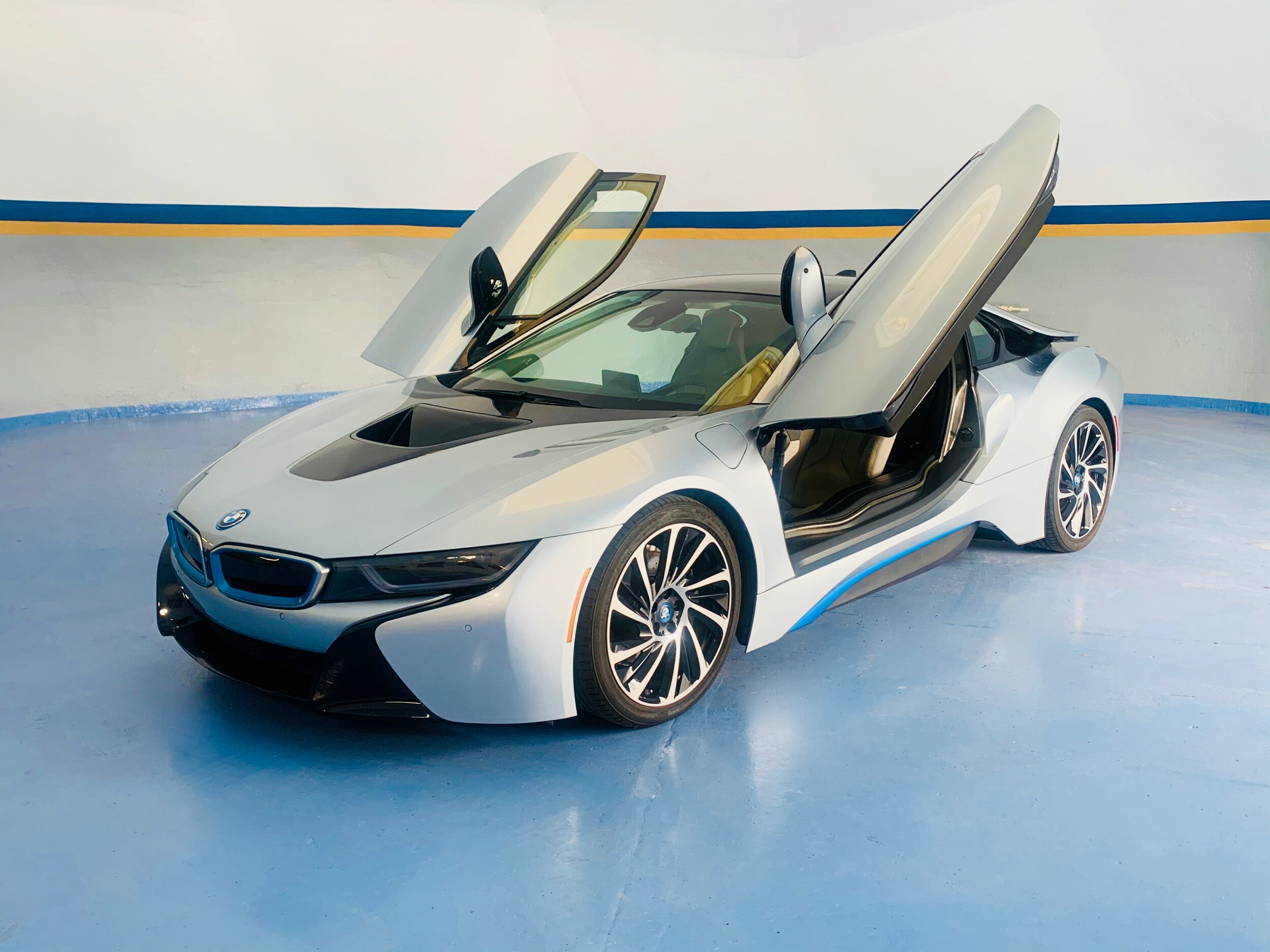 อัลบั้มที่มีรูปภาพมากกว่า 100 รูปของ Bmw I8 Pure Impulse ราคา Nec