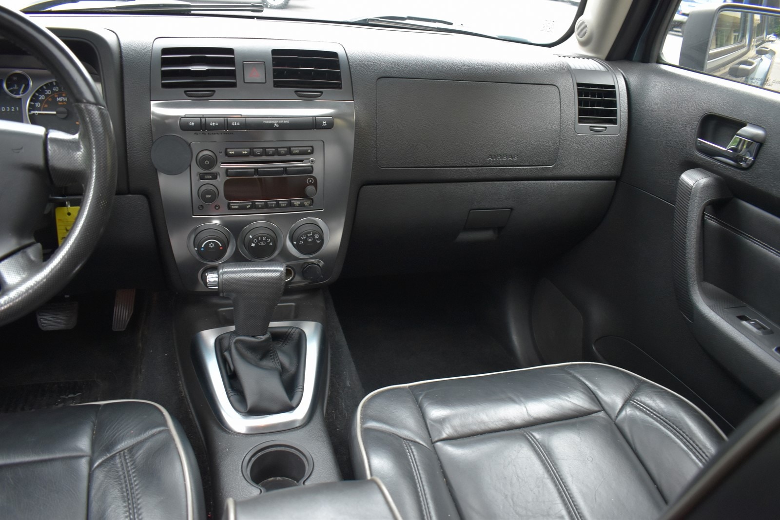 2006 Hummer H3 Interior
