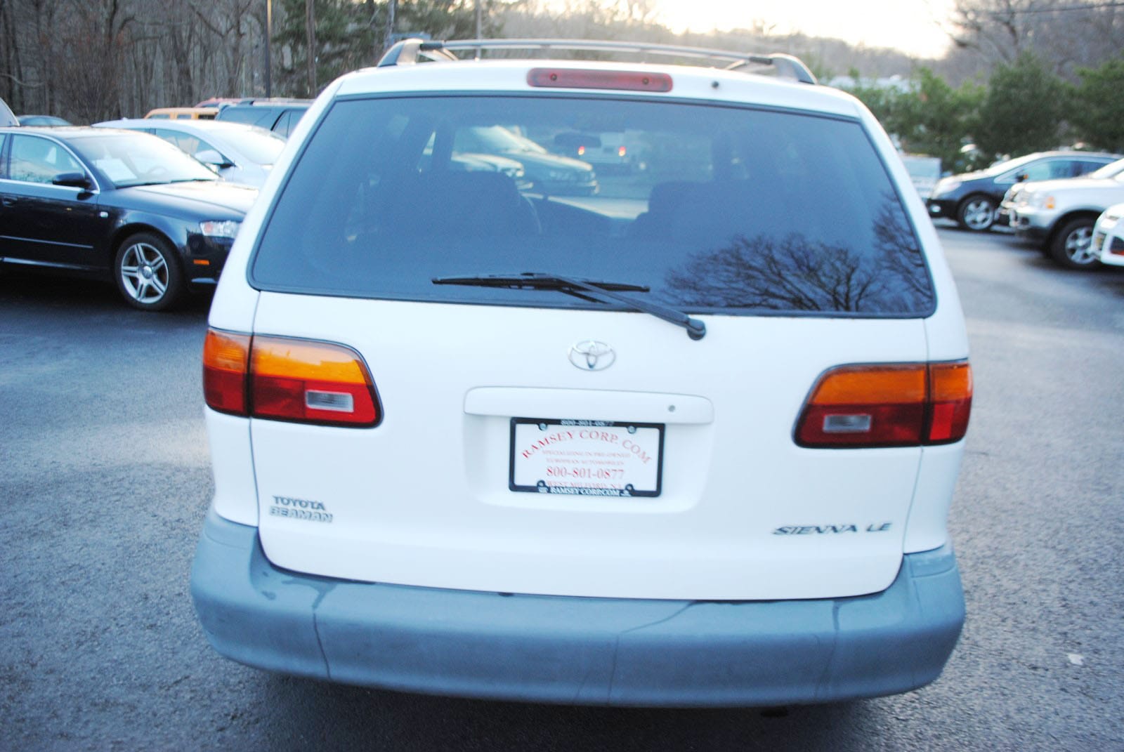 1998 Toyota Sienna Le