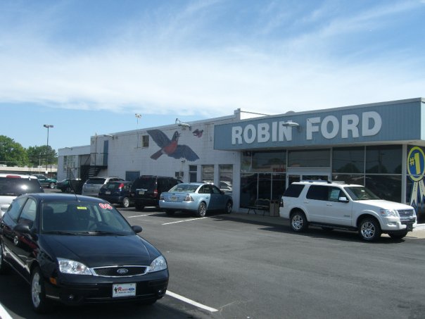 Ford Dealership Serving Springfield | Robin Ford