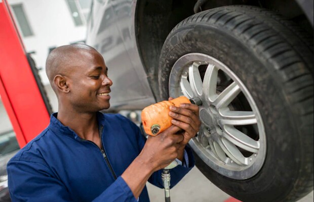 Ford Service & Auto Repairs in Elgin, IL, Near South Elgin, Dundee ...