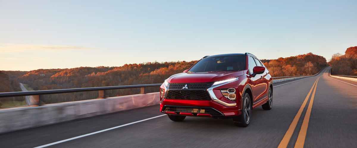 2022 Mitsubishi Eclipse Cross vs. the 2022 Toyota Corolla Cross | Route ...