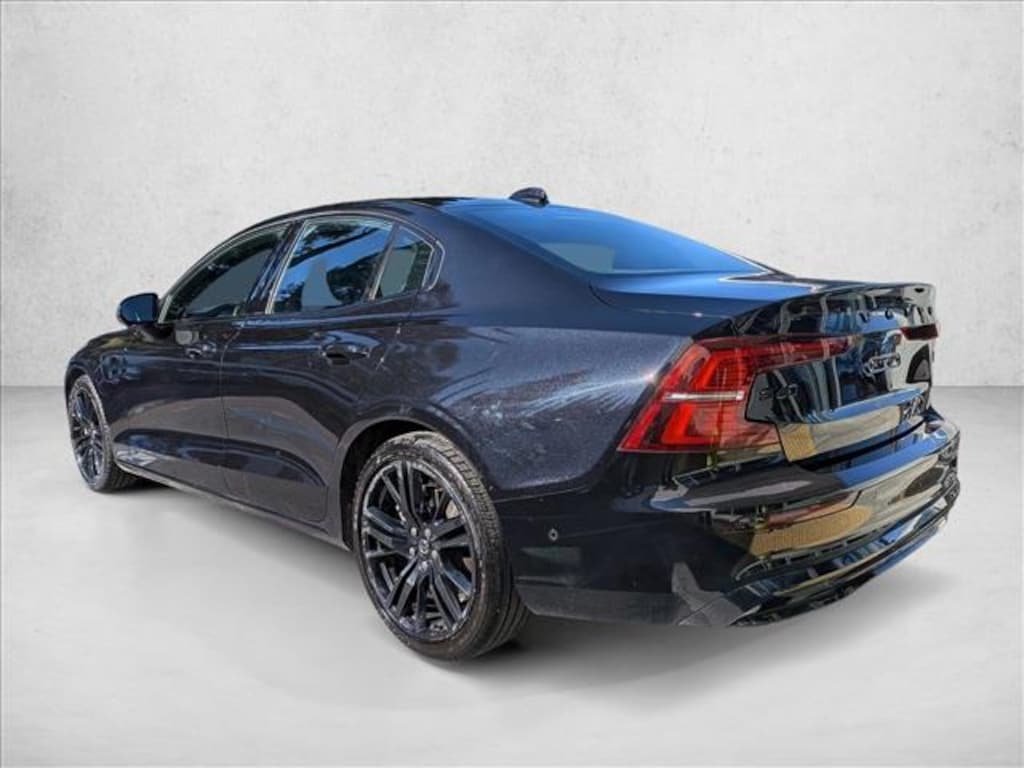 Certified Pre-Owned 2023 Volvo S60 Recharge Plug-In Hybrid Ultimate ...