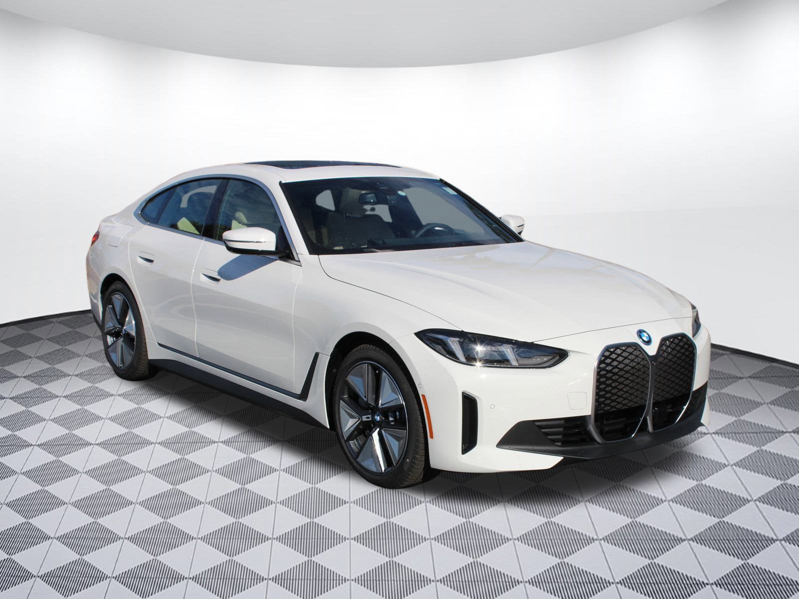 Bmw i4 buy store