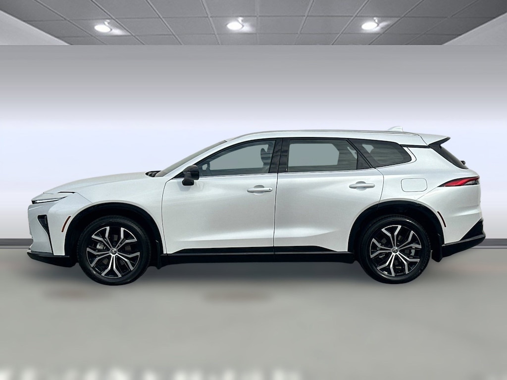 Used 2025 Toyota Crown Signia XLE For Sale in Santa Clara | Stock ...