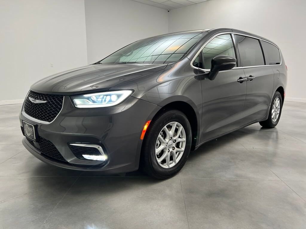 Used 2023 Chrysler Pacifica For Sale at Golden Circle Ford Lincoln ...