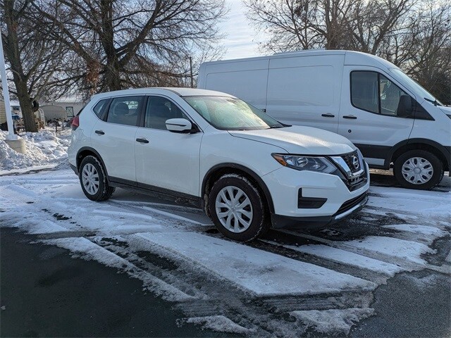 Used 2017 Nissan Rogue For Sale at Reineke Nissan | VIN: 5N1AT2MT7HC751579