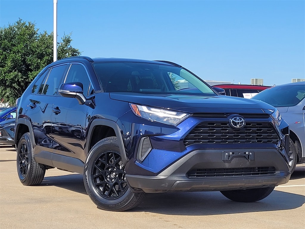 Used 2022 Toyota RAV4 XLE w/Xp & x-Series Gloss Badge/Black-out For ...