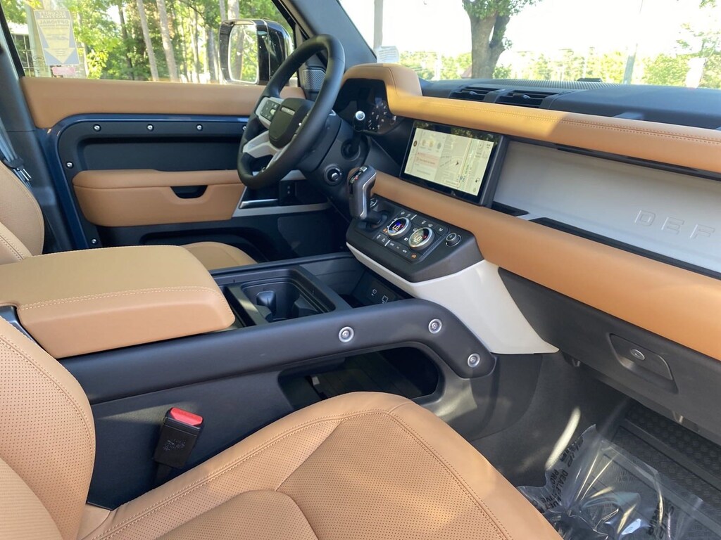 New 2024 Land Rover Defender For Sale in Houston TX | Stock: R2310656