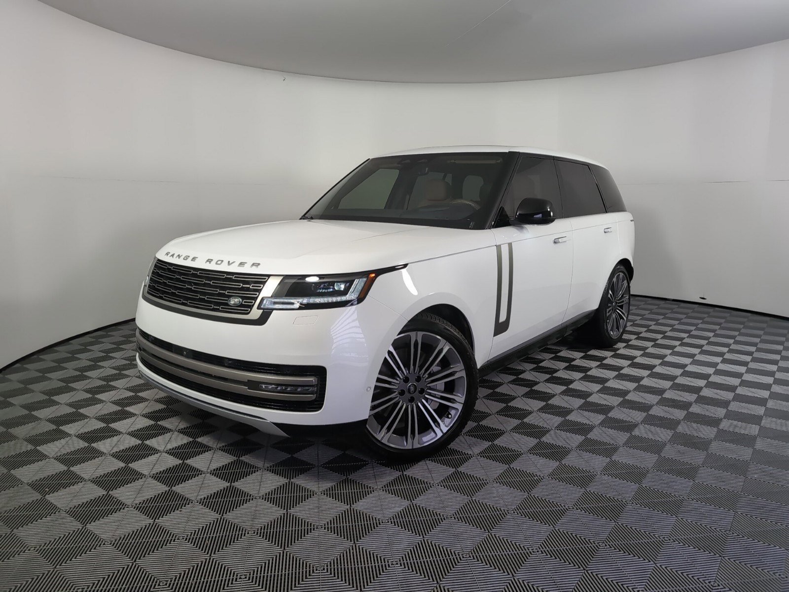 Explore the Used Range Rover SUV Lineup in Houston TX