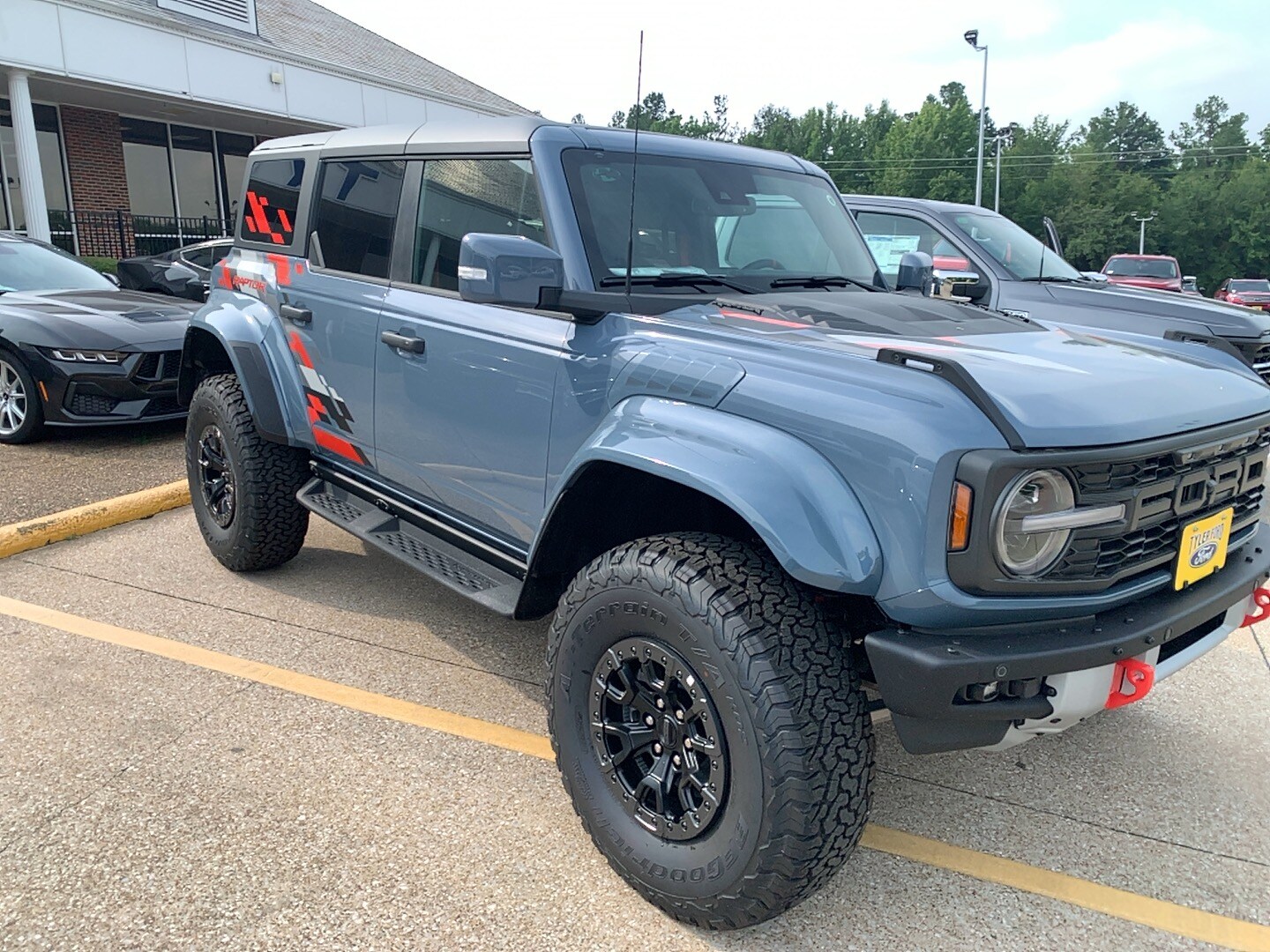 East Texas New Ford and Used Car Dealership - Tyler Ford
