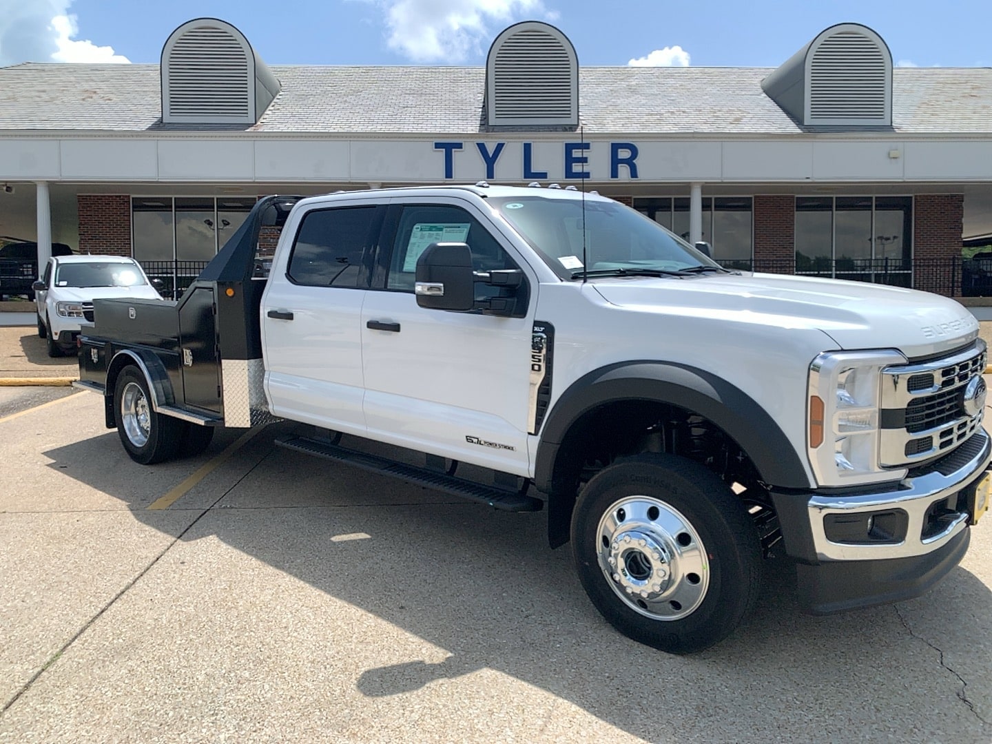 East Texas New Ford and Used Car Dealership - Tyler Ford