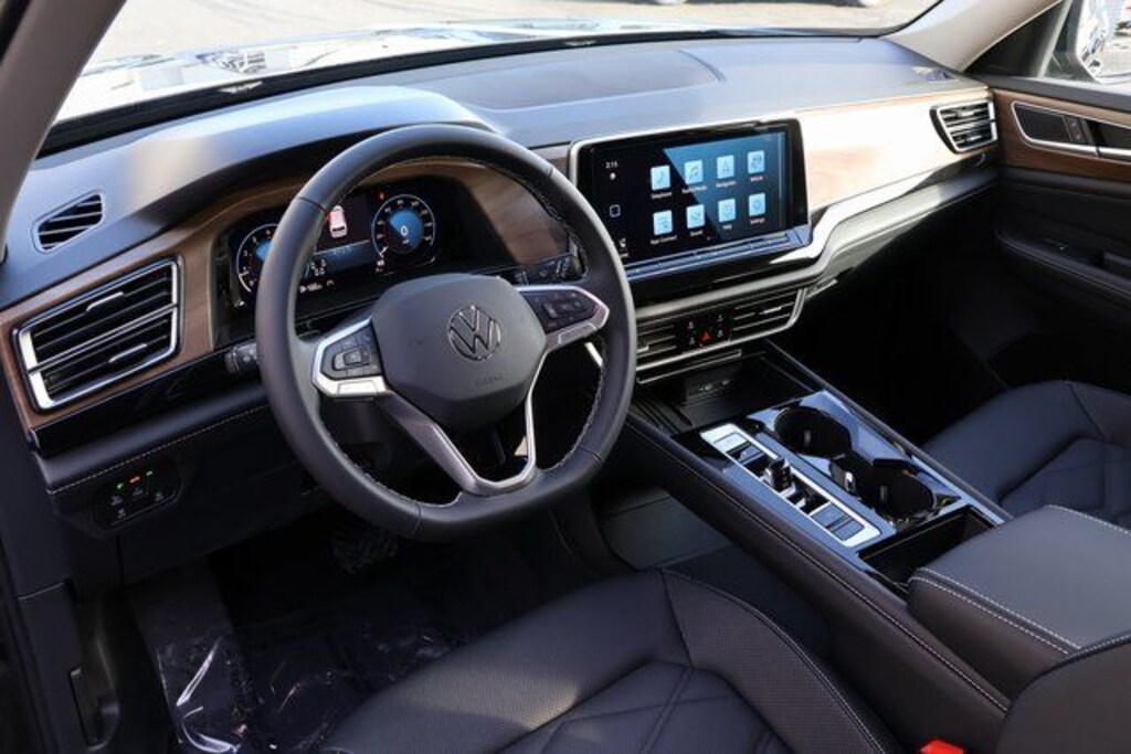New 2025 Volkswagen Atlas 2.0T SE w/Technology For Sale in Fargo, ND | Near West Fargo ...