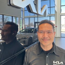 Staff | Vanguard Kia of Arlington