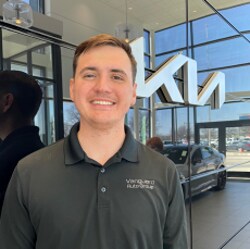 Staff | Vanguard Kia of Arlington