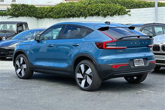 Volvo c40 msrp store